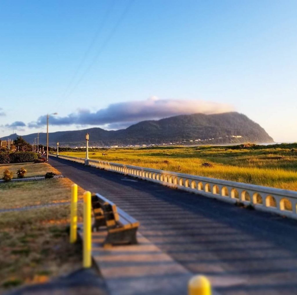 Oregon Coast Video: Active Friends - Oregon's North Coast